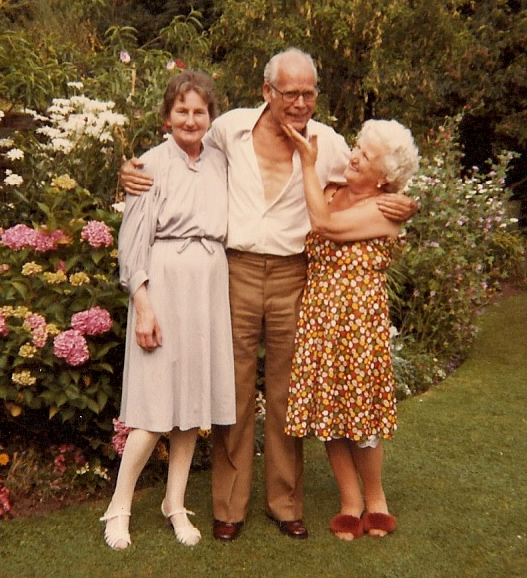 John Lawrence Mitton – Distant Kin